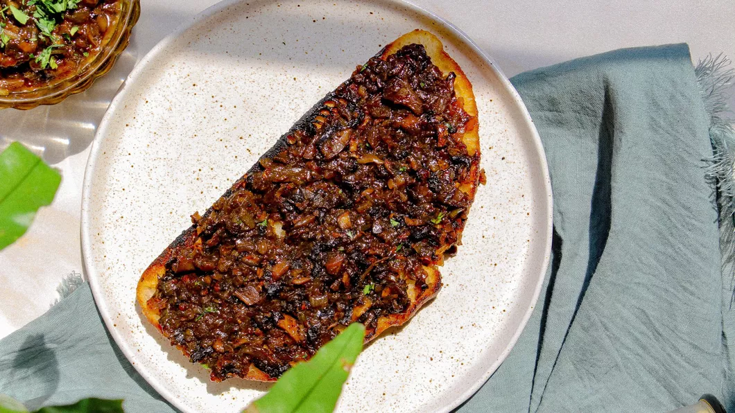 Zacuscă de mânătărci aromată. Un gust ce te transportă în copilărie!