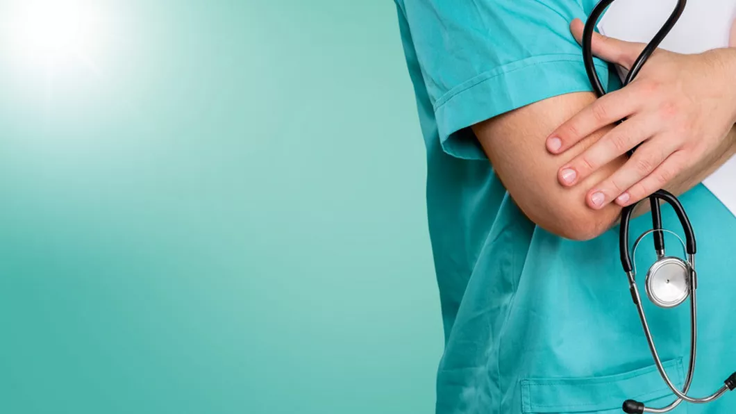 Un medic ATI de la Institutul de Urgenţă pentru Boli Cardiovasculare ...