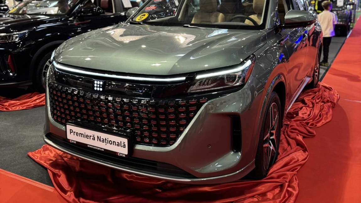 DFSK E5 PHEV, un SUV plug-in Hybrid cu 7 locuri, oferă o combinație ideală între putere și ...