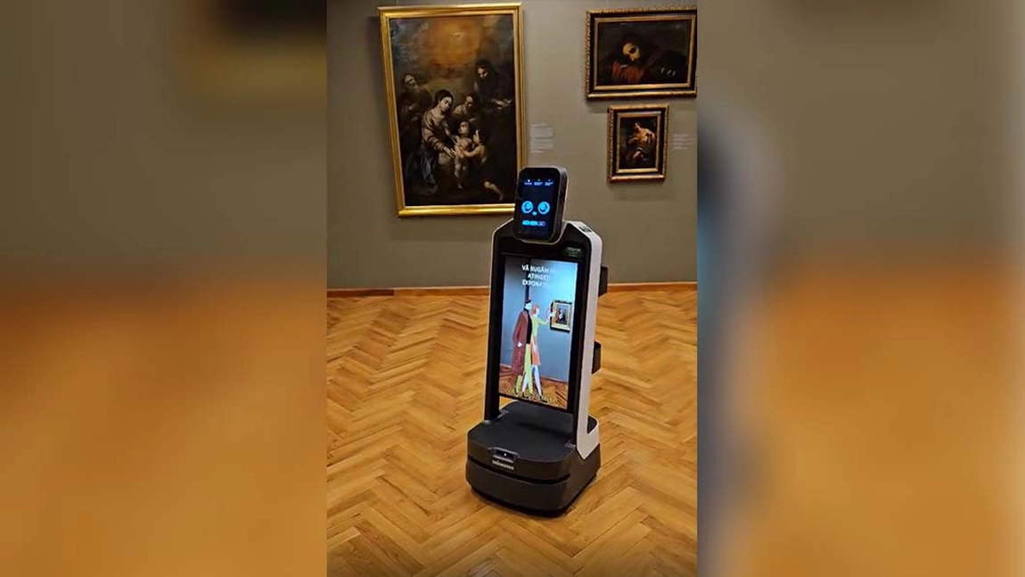 Primul robot supraveghetor dintr-un muzeu românesc, prezentat la ...
