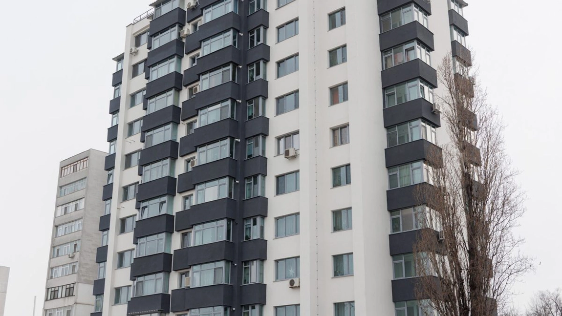 Primăria a finalizat lucrările de reabilitare a blocului Z4 de lângă ...