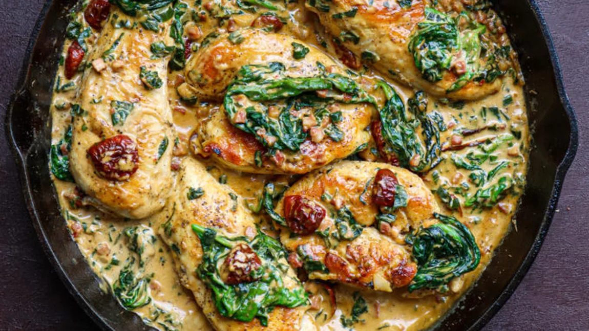 Piept de pui cu sos alb în stil toscan: Rețeta celui mai aromat și ...