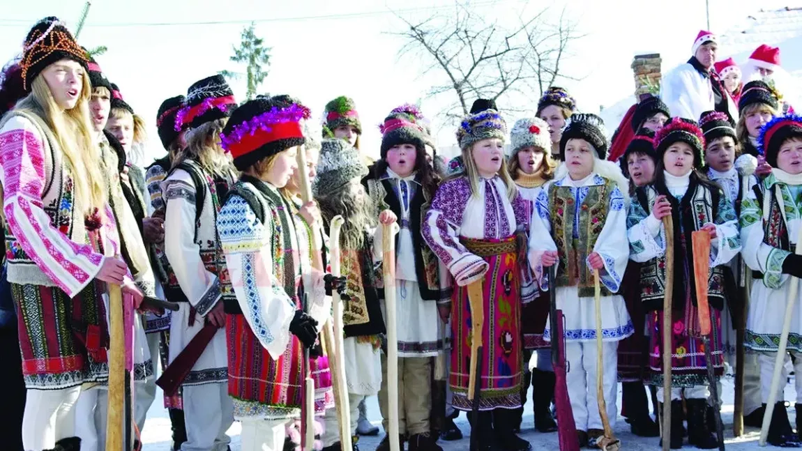 Când se merge cu colindul? Tradiții și obiceiuri descrise în cărți