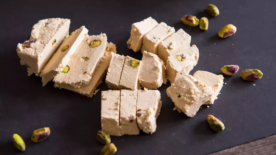 Hălviță de casă. Ingredientul secret pentru a obține o textură densă și ...