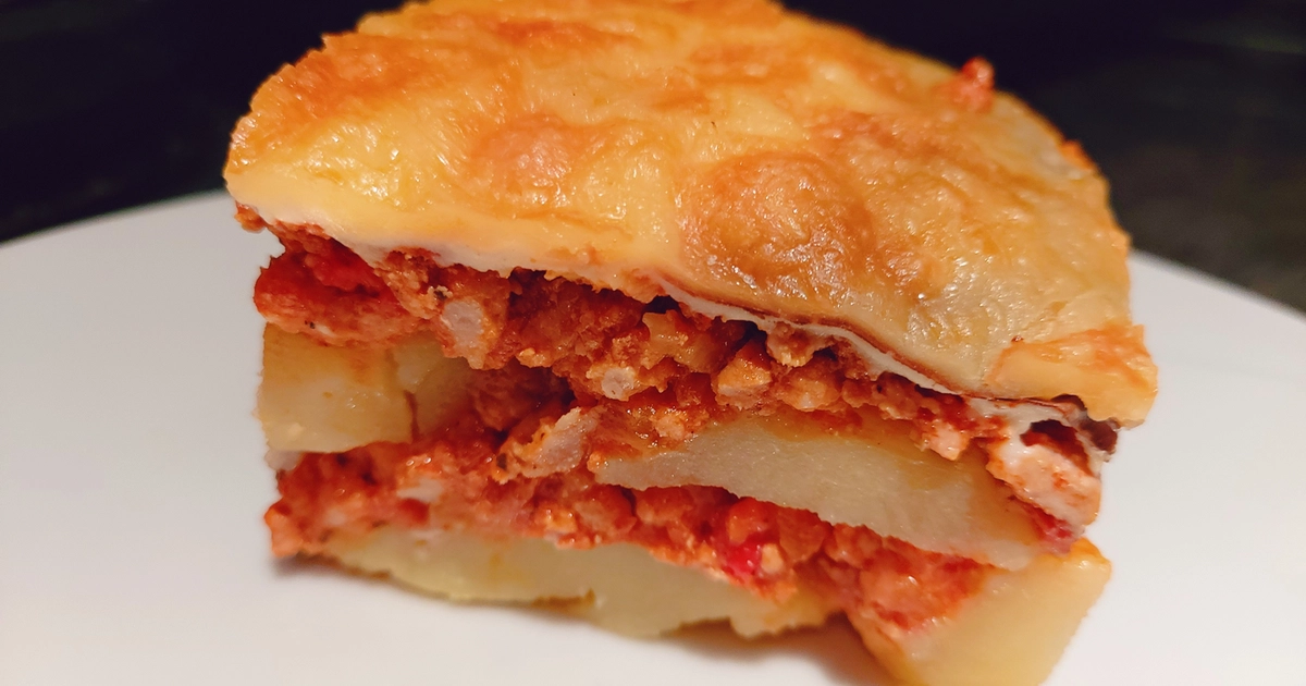 Musaca de cartofi cu carne de porc. Rețeta bunicii pentru o cină pe ...