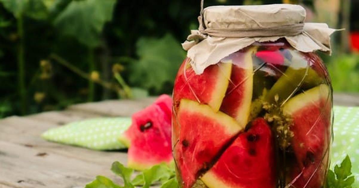 Cea mai delicioasă rețetă de pepeni murați. Trucul prin care să nu se ...