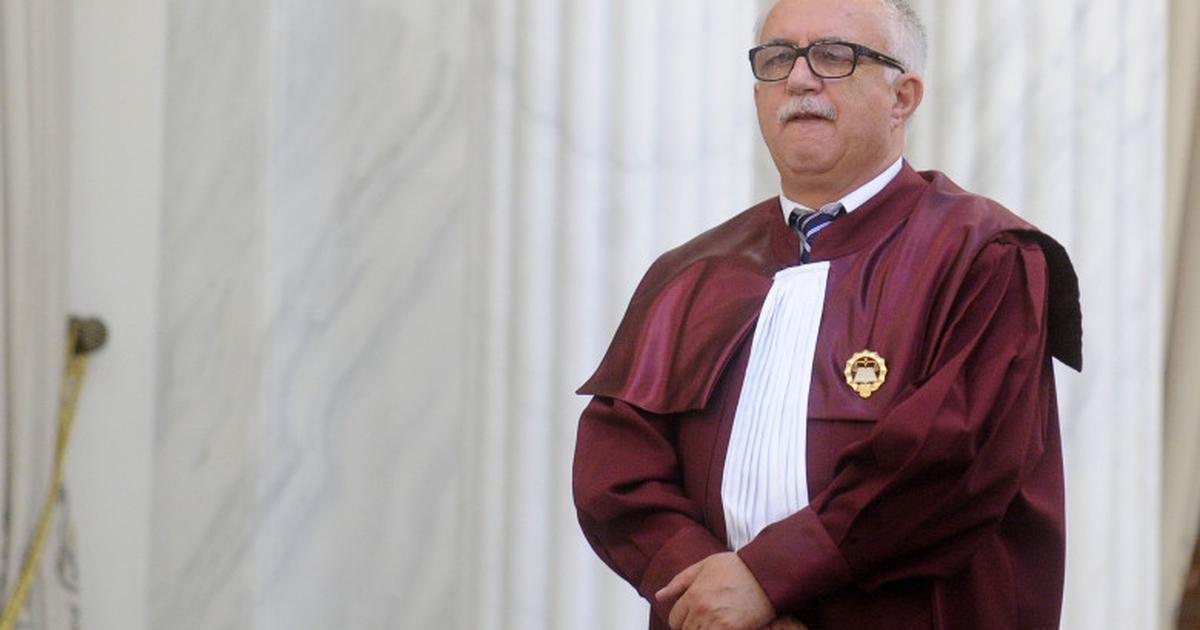 Fostul judecător CCR Augustin Zegrean spune că este „excesivă” decizia ...