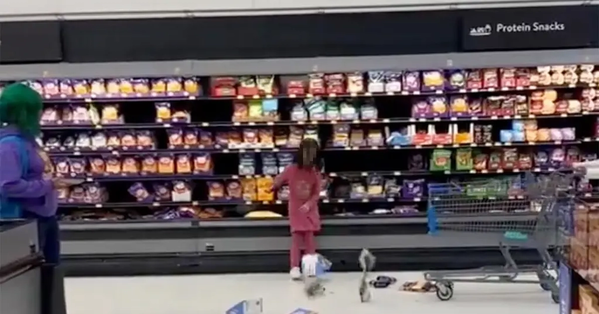 Incident șocant într-un supermarket! Dezbatere în mediul online după ce ...