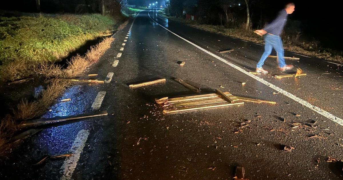 Capcană periculoasă, pe o stradă din județul Iași!