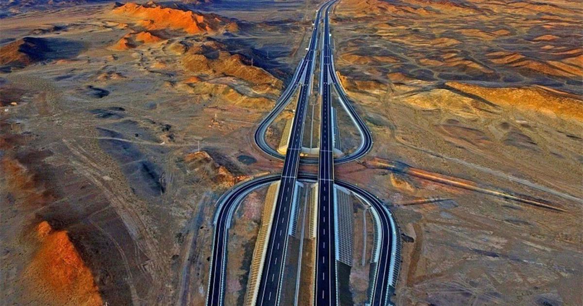 Cea mai lungă autostradă din lume! Are de 15 ori mai mulți kilometri decât toate autostrăzile ...