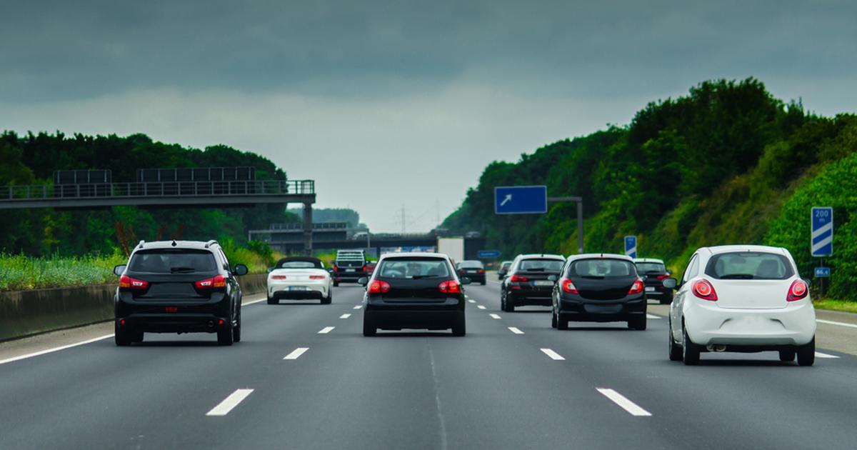 Există vreo excepție de la regula depășirii pe partea stângă. Ce ...