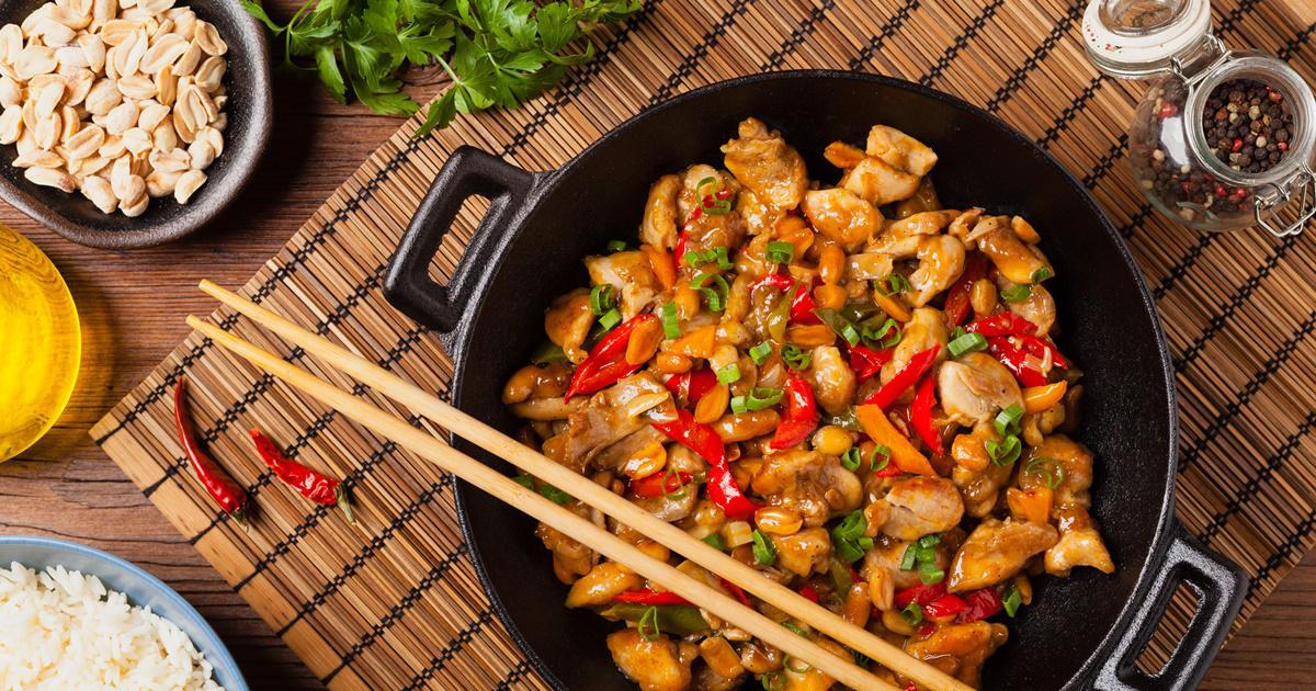 Ulei de alune, o sursă de gust în bucătărie. Rețetă de pui cu legume și ...