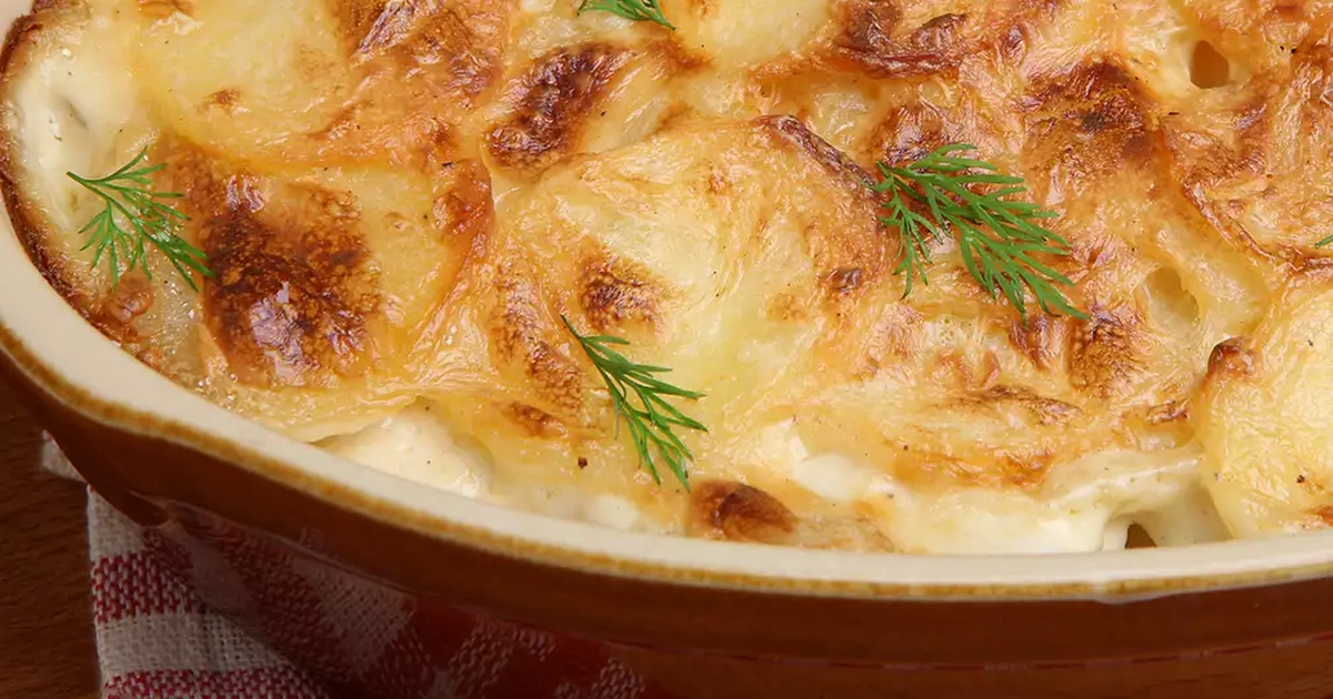 Rețetă de sufleu de cartofi cu cașcaval. Un preparat simplu, dar cu un ...