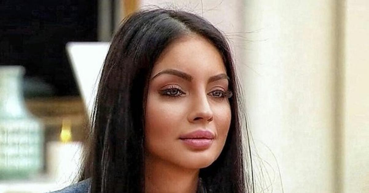 Simina de la Puterea Dragostei s-a lasat pozata goala in dus • Buna ...