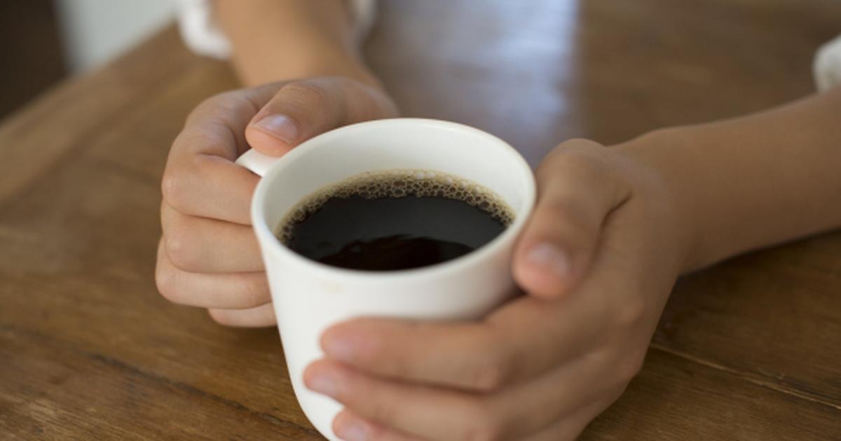 Cata cofeina contine o ceasca de cafea si care este doza recomandata de ...