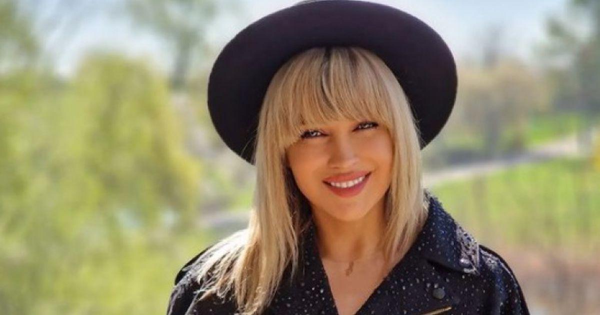 Lora se mândrește cu un corp perfect la vârsta de 39 de ani. De ce ...