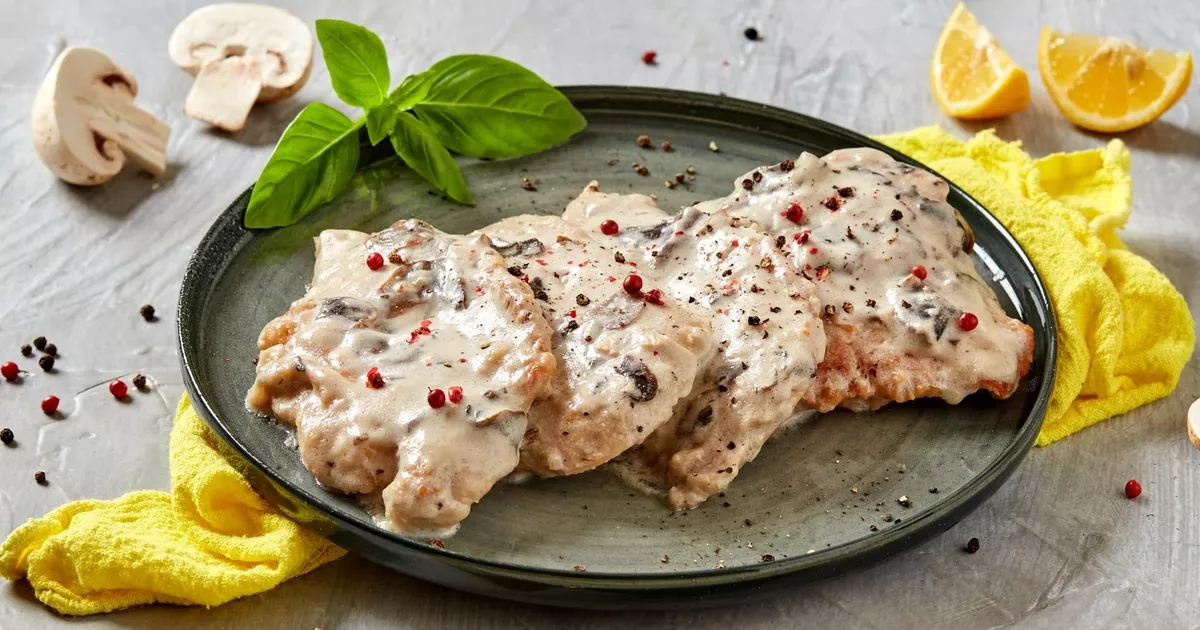 Escalop de pui cu ciuperci. Un preparat delicios și rafinat • Buna Ziua ...