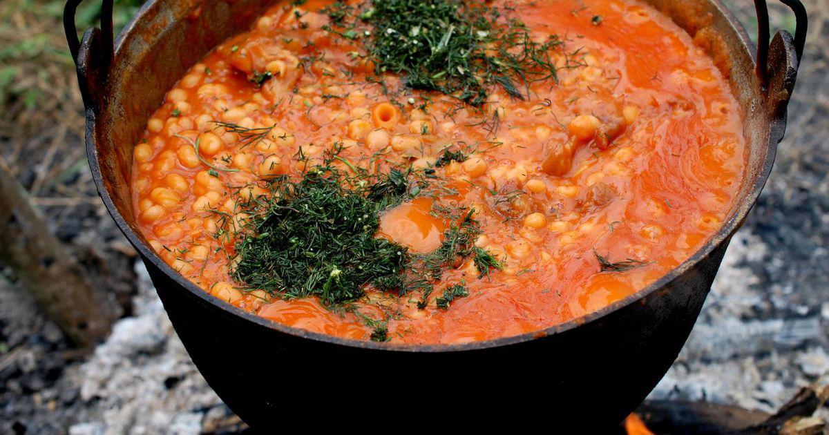 Fasole cu ciolan la ceaun. Rețetă sănătoasă, fără prăjire