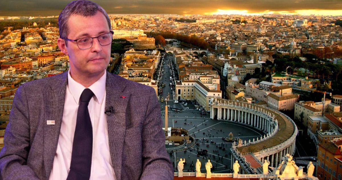 Un cunoscut universitar ieșean participă la ediția a V-a a Conferinței ...