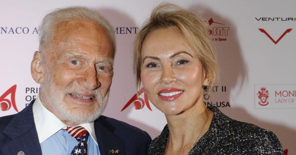 Ce studii are și unde a lucrat Anca Faur, soția astronautului Buzz ...