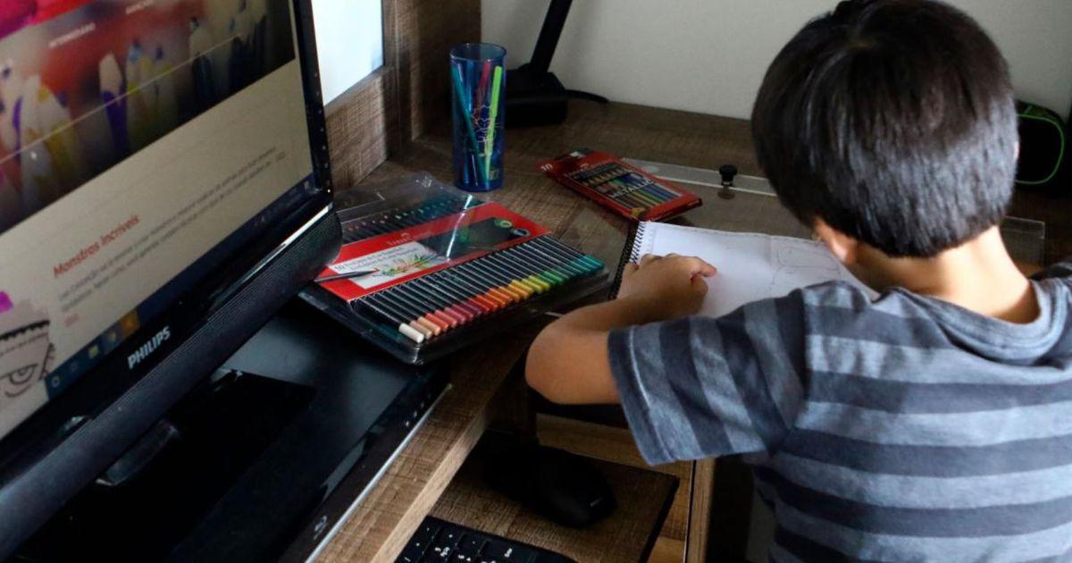 Studiu: 73% dintre părinți, îngrijorați cu cheltuielile cu începerea ...