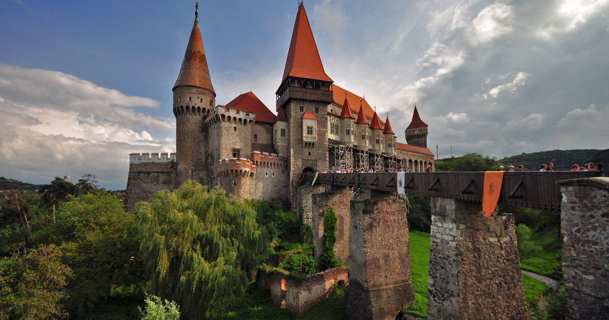 Castelul celebru din România care intră în reparații. Este unul din ...