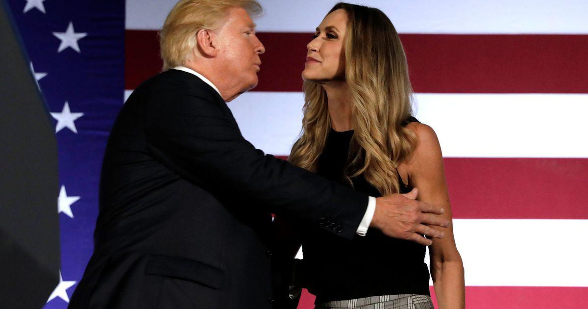 Lara Trump, nora președintelui, pe scenă la anunțul câștigătorului ...