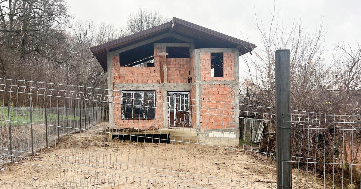 Un bărbat din Iași a început să-și construiască