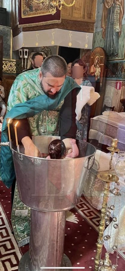 Avem imagini incendiare cu preotul din Strunga și presupusa