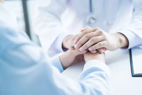 Cancer stadiul 4 - speranța de viață. Cum poate fi îmbunătățită starea ...