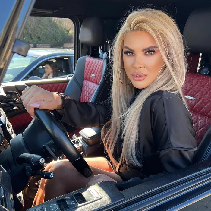 Cine este Andrada Cerna, cea mai frumoasă interpretă de folclor