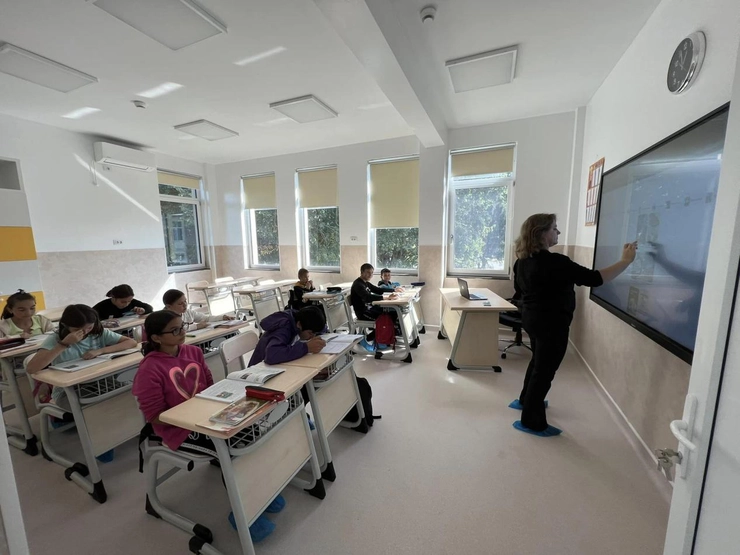 O șansă pentru copiii defavorizați! Ce a făcut Bogdan Tănasă ...